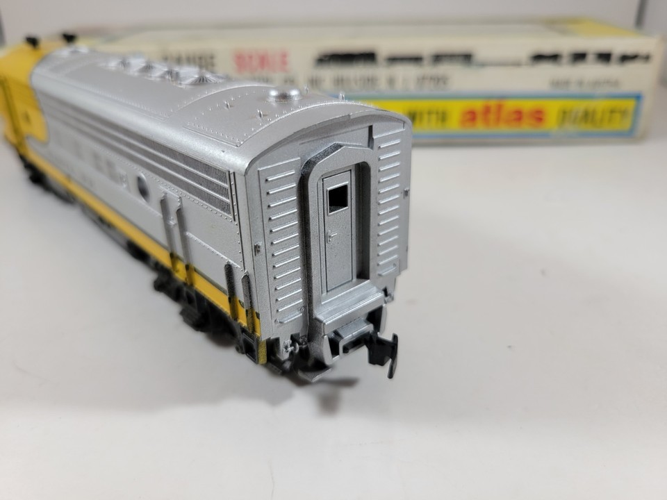 Atlas HO Scale Santa Fe ATSF FP7 Yellow Bonnet Diesel Engine | eBay