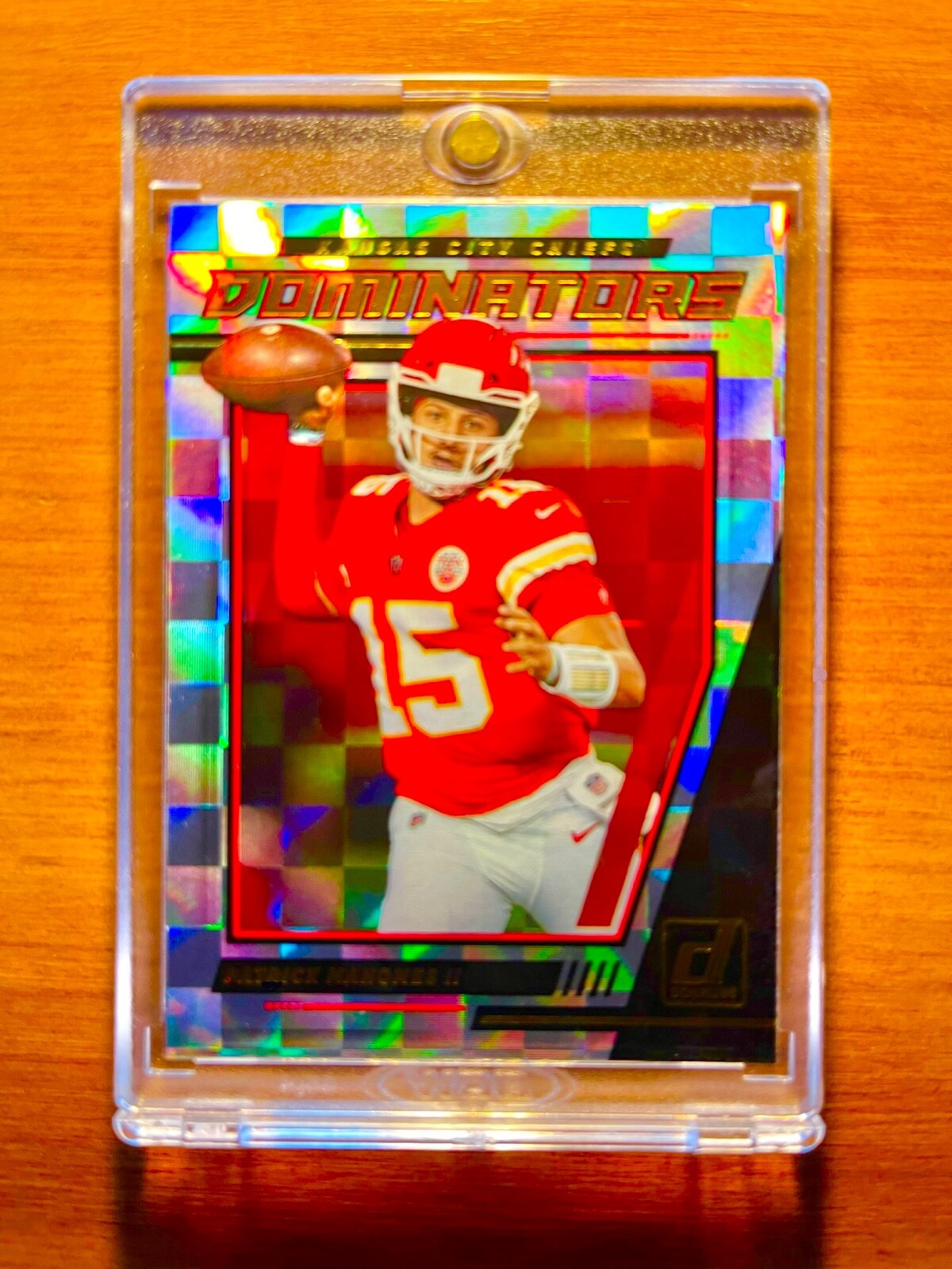 Patrick Mahomes RARE CHECKER REFRACTOR INVESTMENT CARD PANINI CHIEFS ...