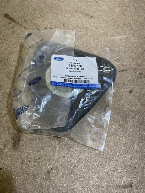 Genuine Ford Focus Mk3 Kuga I Front O/s or N/s Strut Top Mount 2036136 ...