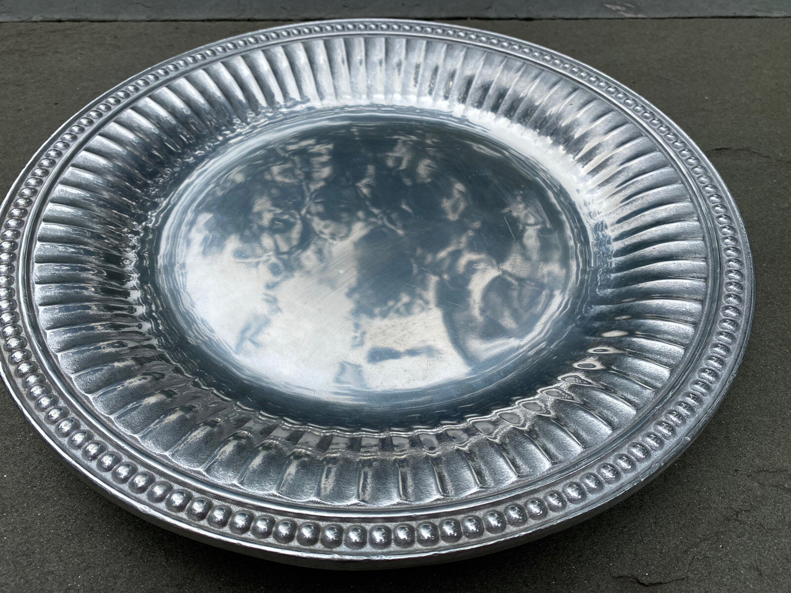 The Wilton Co. Round Decorative Serving 13.5” Platter Metalware Pewter ...