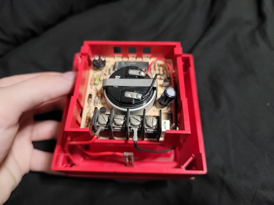 Brk System Sensor Mass Fire Alarm Horn Strobe. For Parts | eBay