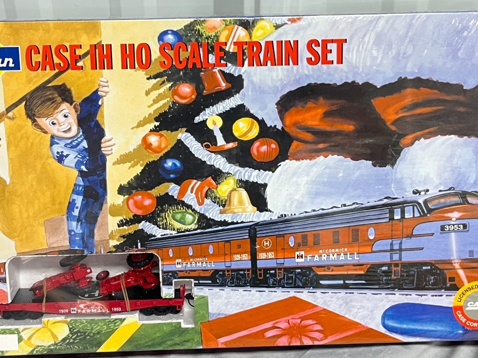 CASE IH International Farmall H Tractor Athearn Train Set HO rare ...