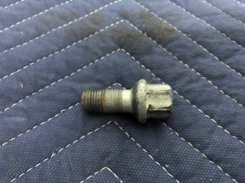 OEM MERCEDES BENZ W204 C300 C280 2008-15 WHEEL RIM 1 BOLT STUD LUG NUT ...