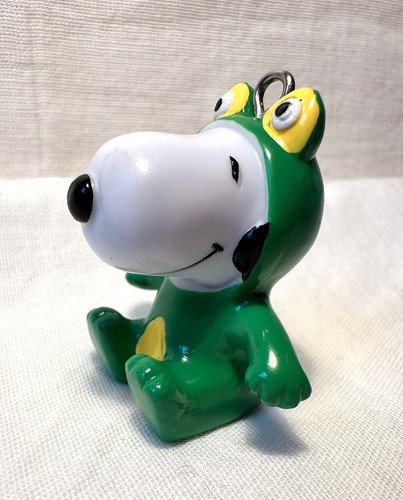 Vintage Snoopy In Frog Outfit Suit Keychain Figurine Ornament PVC ...