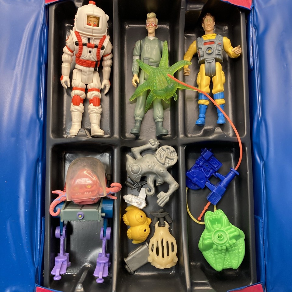 Kenner Vintage Ghostbusters Case With 18 + Figures + GI Joe. Pics 👀 ...