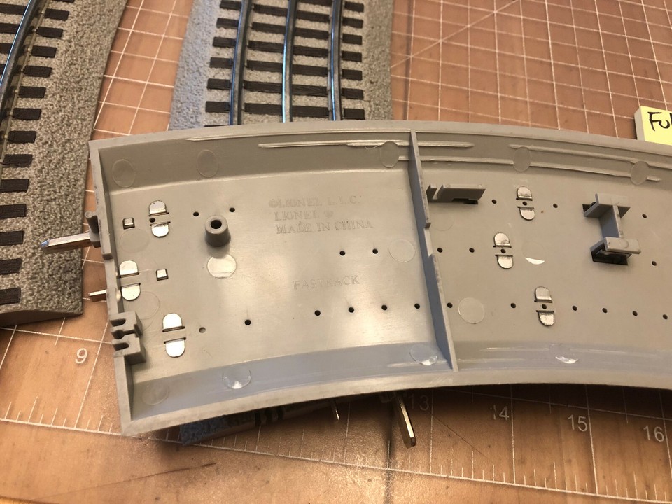 Lionel O Train 6-12015 Fastrack 8 Radius 036 makes a FULL CIRCLE Track ...