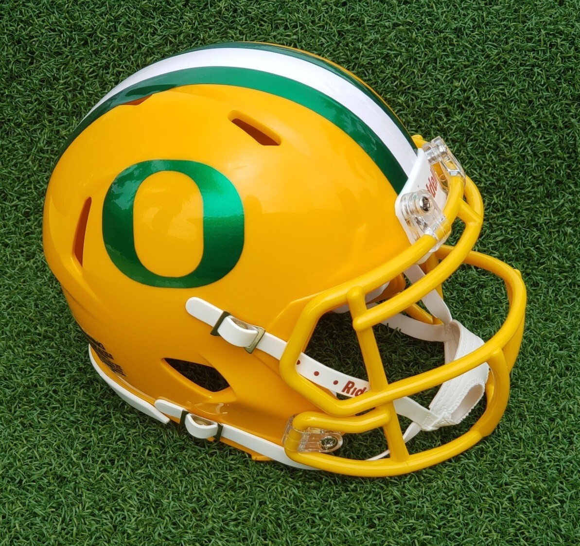 Oregon Ducks New Football Helmets 2024