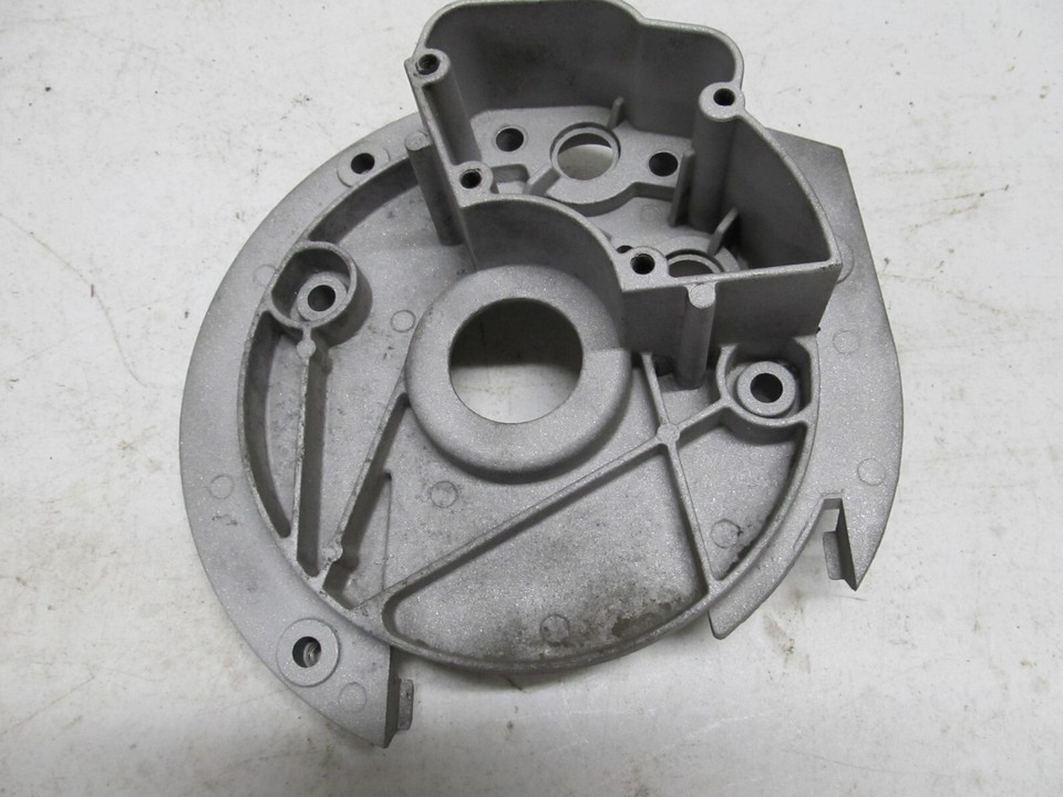 Lawn Boy LawnBoy Duraforce Muffler Engine Base Plate 98-1384, 98-1561 ...