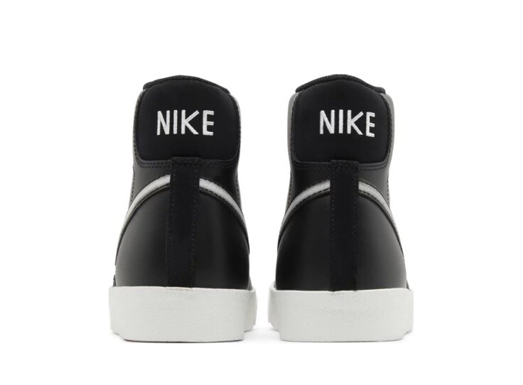 Men Nike Blazer Mid 77 Vintage NAS Spray Paint Swoosh Lifestyle Shoes ...