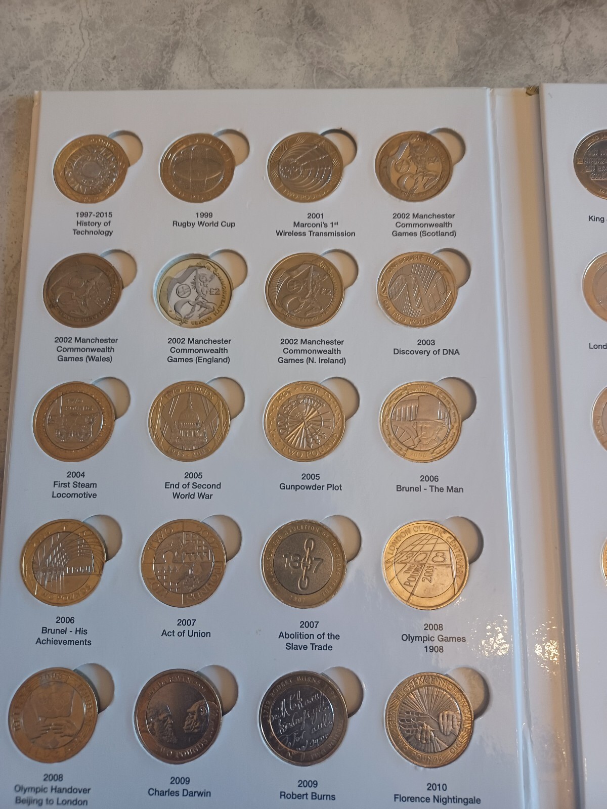 The Royal Mint Album £2 Pound Coin RARE - Inc Commonwealth (39) Coins ...