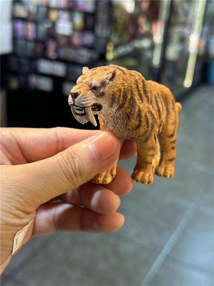 TNG Smilodon Jurassic World Prehistoric Animal Figure 1/16 GK Model New ...