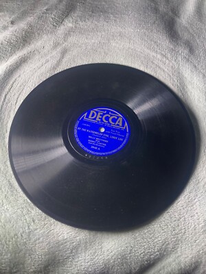 DECCA Record 78 rpm 3545 BY THE WATERMELON VINE LINDY LOU / IN LOVE ...