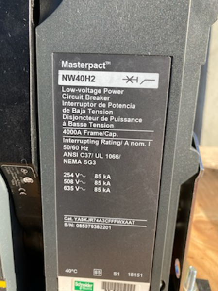 SQUARE D MASTERPACT BREAKER CAT#YA5KJR74A3CFFFWXAAT PART# NW40H2 3P ...