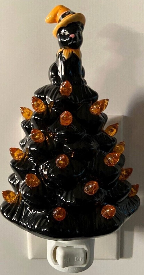 HALLOWEEN Plug-In NIGHT LIGHT Ceramic GHOST, SKULLS or BLACK CAT Night ...