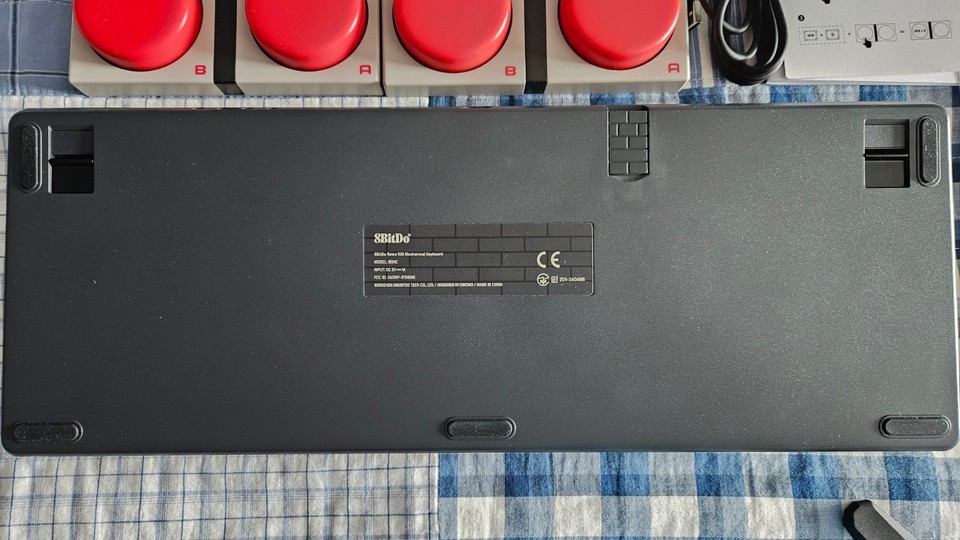 8BitDo Retro108 mechanical keyboard | dasher keycaps & 2 super button ...