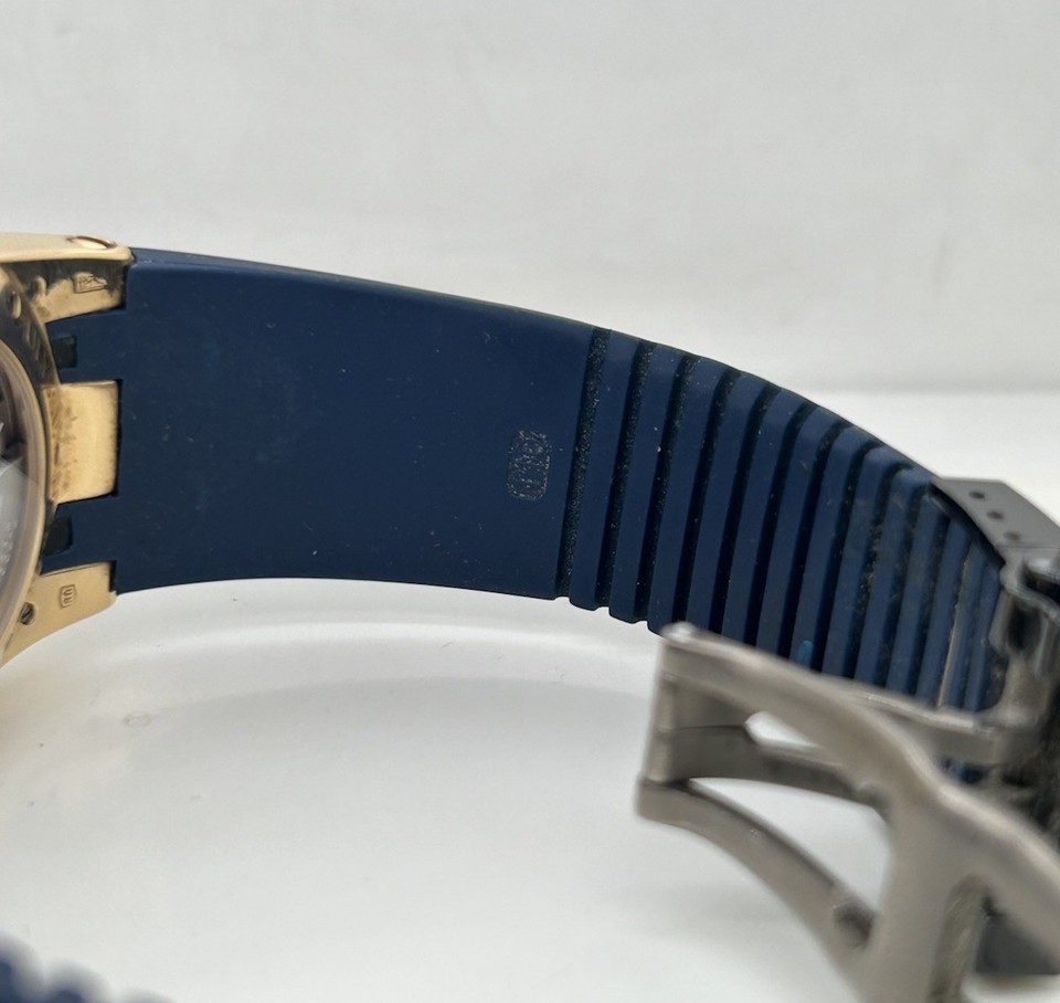 Ulysse Nardin El Toro GMT 18k Yellow Gold Automatic Blue Rubber 43mm ...