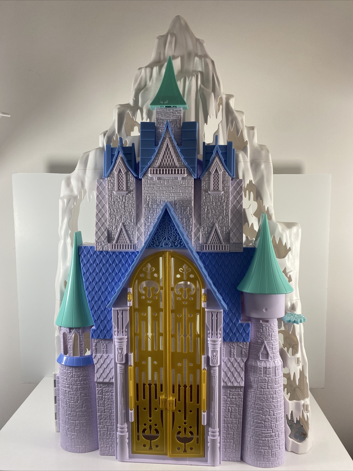 Frozen Ice Castle