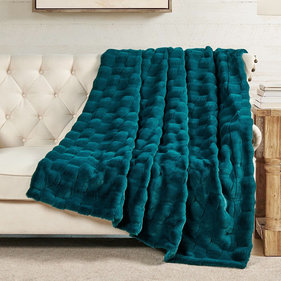 Brick Faux Fur Throw Blanket Luxurious Soft Reversible Micromink ...