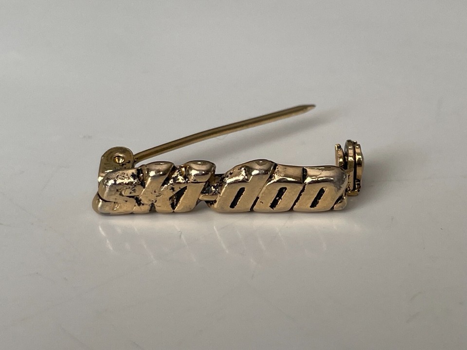 Vintage SKI-DOO Gold-Tone Classic SNOWMOBILE LOGO HAT PIN Very Good+ | eBay