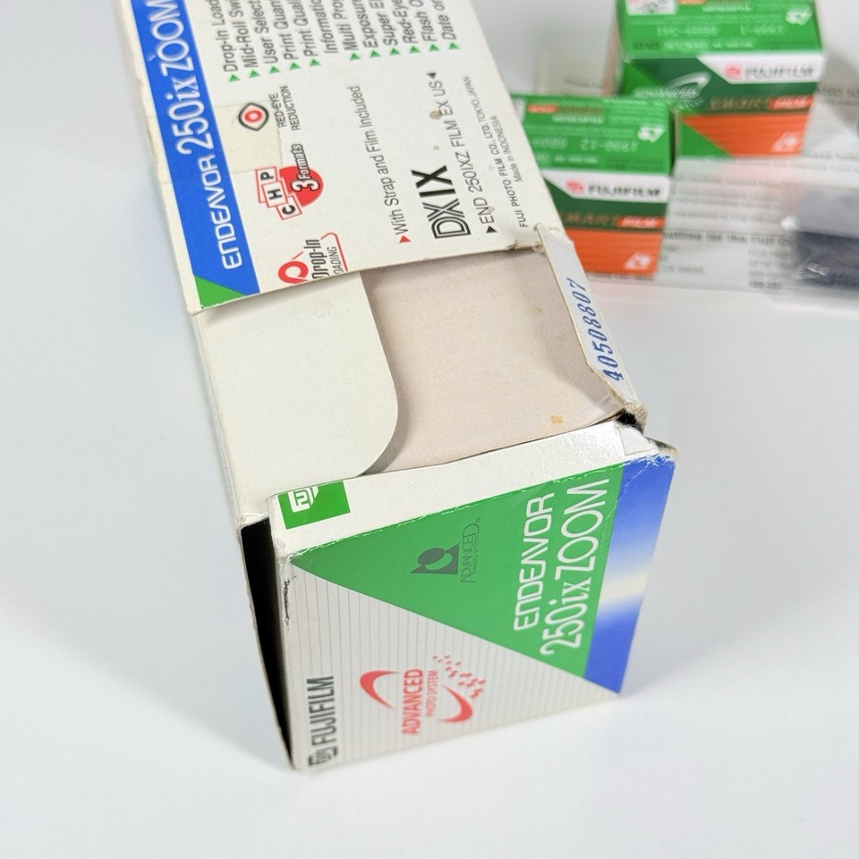 Fuji Film Endeavor 250ix Zoom 35mm Film Camera NOS + 2 x Film Rolls ...