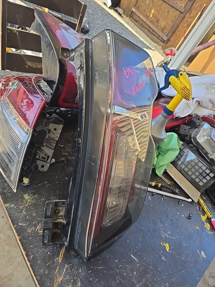 2021-2024 Chevrolet Tahoe Rear Right Passenger Side Taillight Lamp ...