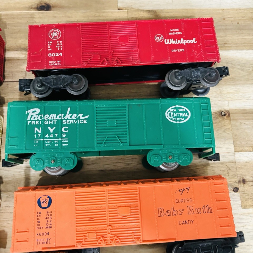 Lot of 18 Lionel O Gauge Freight Cars Boxcars Baby Ruth Motorcraft Toys ...