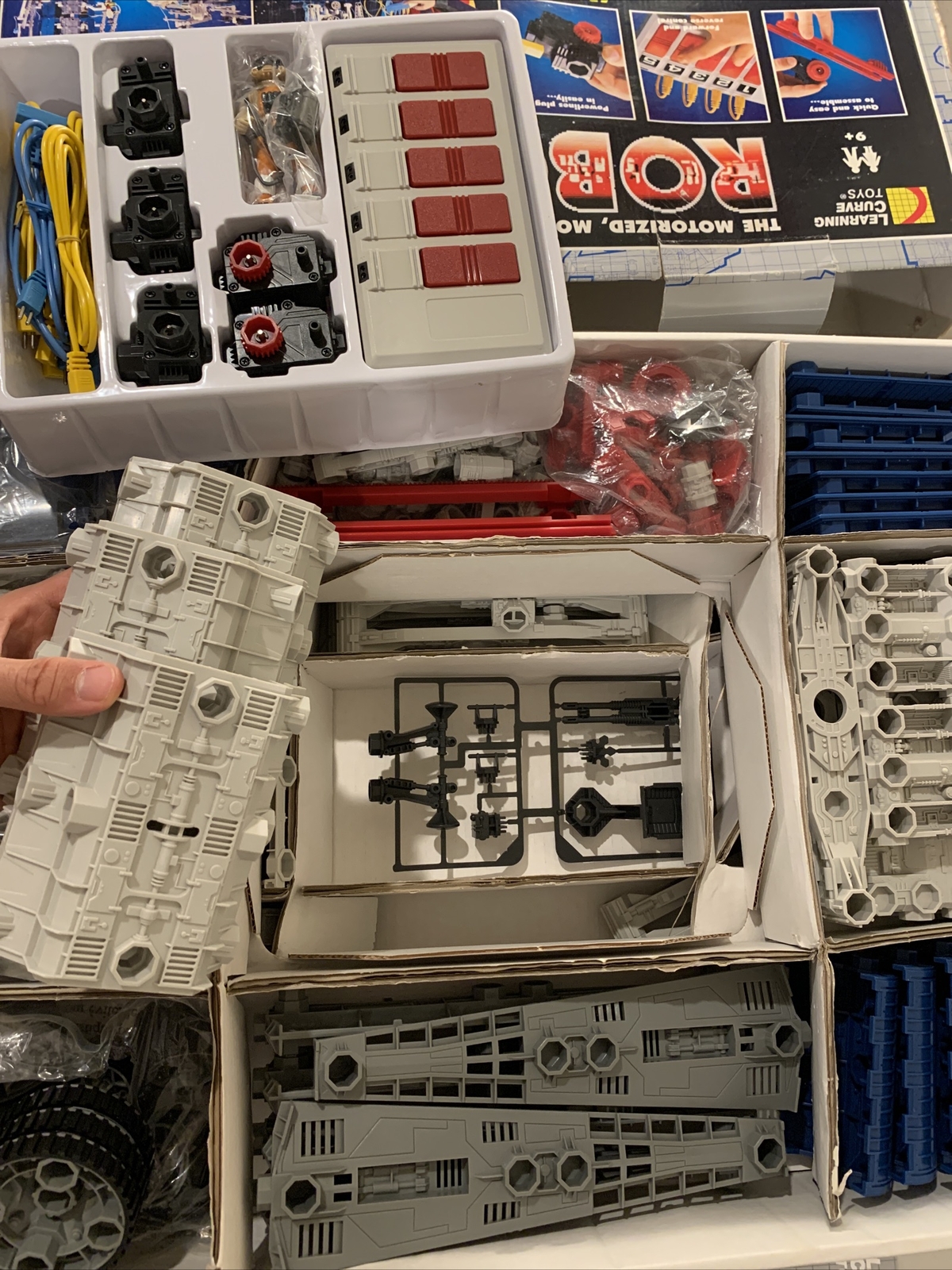 Vintage 1996 BRAND NEW Robotix Robot Commander Life Size Motorized Kit ...