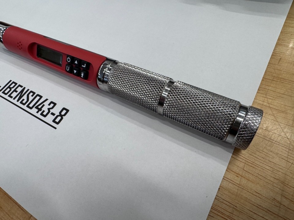 Snap-on Tools NEW RED 1/4" Drive 15-300 in lb Digital Torque Wrench ...