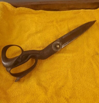 Tools, Scissors & Measures - Antique Scissor