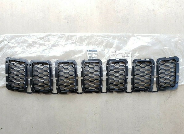 Mopar 68317863 AA Chrome Honeycomb Grill Inserts 17-21 Jeep Grand ...