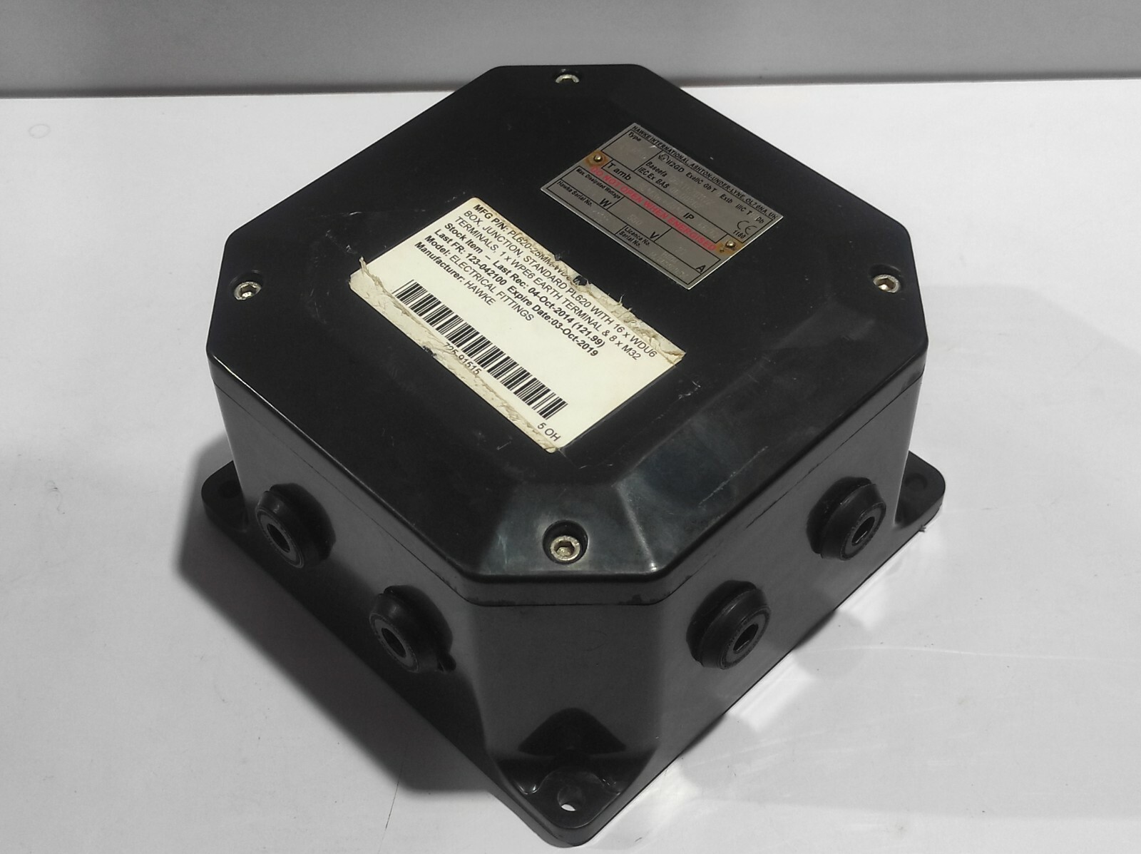 Hawke PL620 Enclosure 11.4W 550V 27A Junction Box Standard | eBay