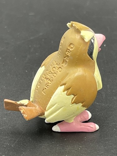 Vintage Pidgeot Pokemon Action Figure Toy TOMY Collectibles Pocket ...