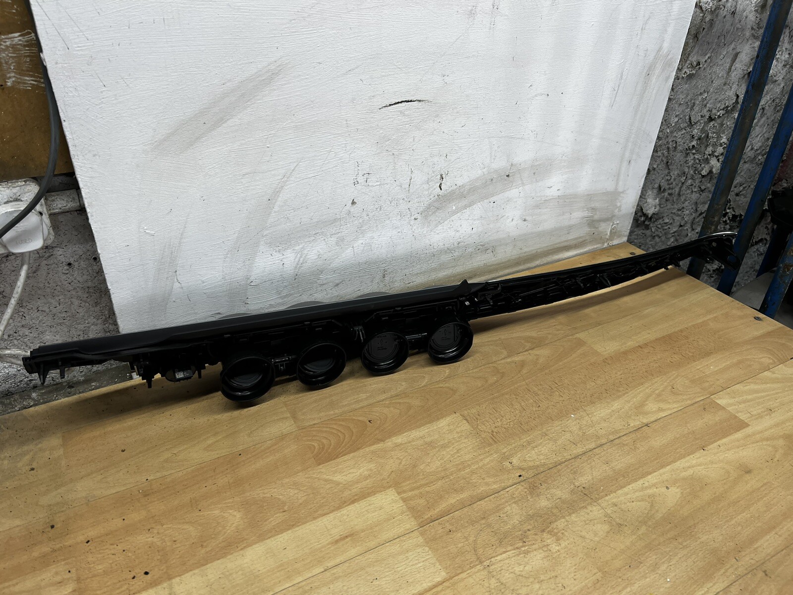 MERCEDES E CLASS W213 DASHBOARD TRIM WITH AIRVENTS A2136809000 | eBay