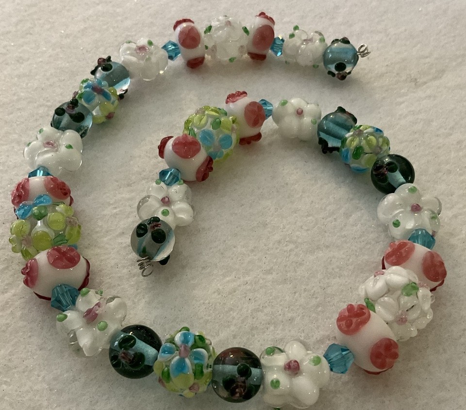 New 31 Piece Strand Bumpy White, Blue Green & Pink Floral LampWork ...