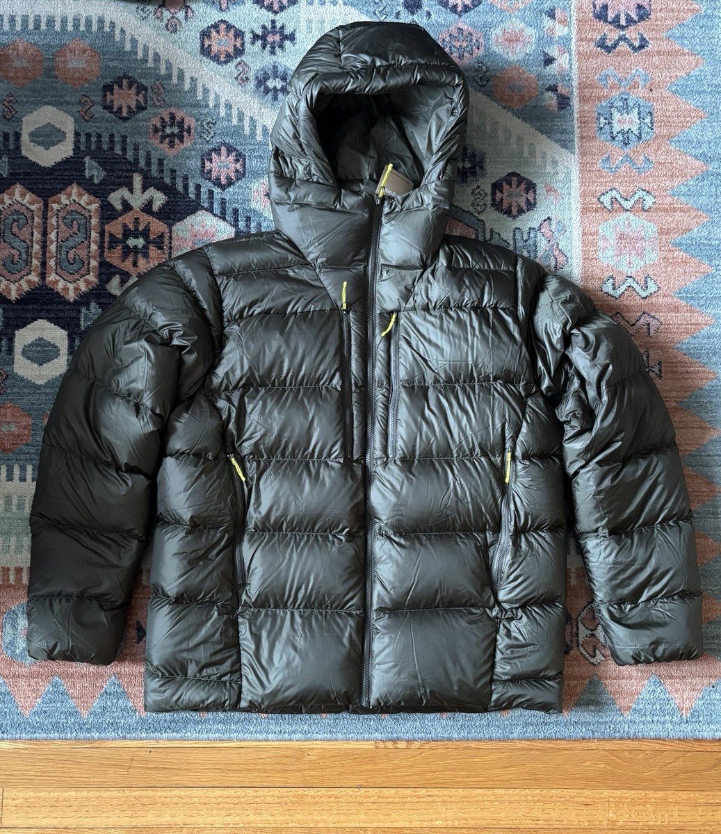 Patagonia Men's - Fitz Roy Down Hoody Jacket - Pine Needle Patagonia Men's - Fitz Roy Down Hoody Jacket - Pine Needle