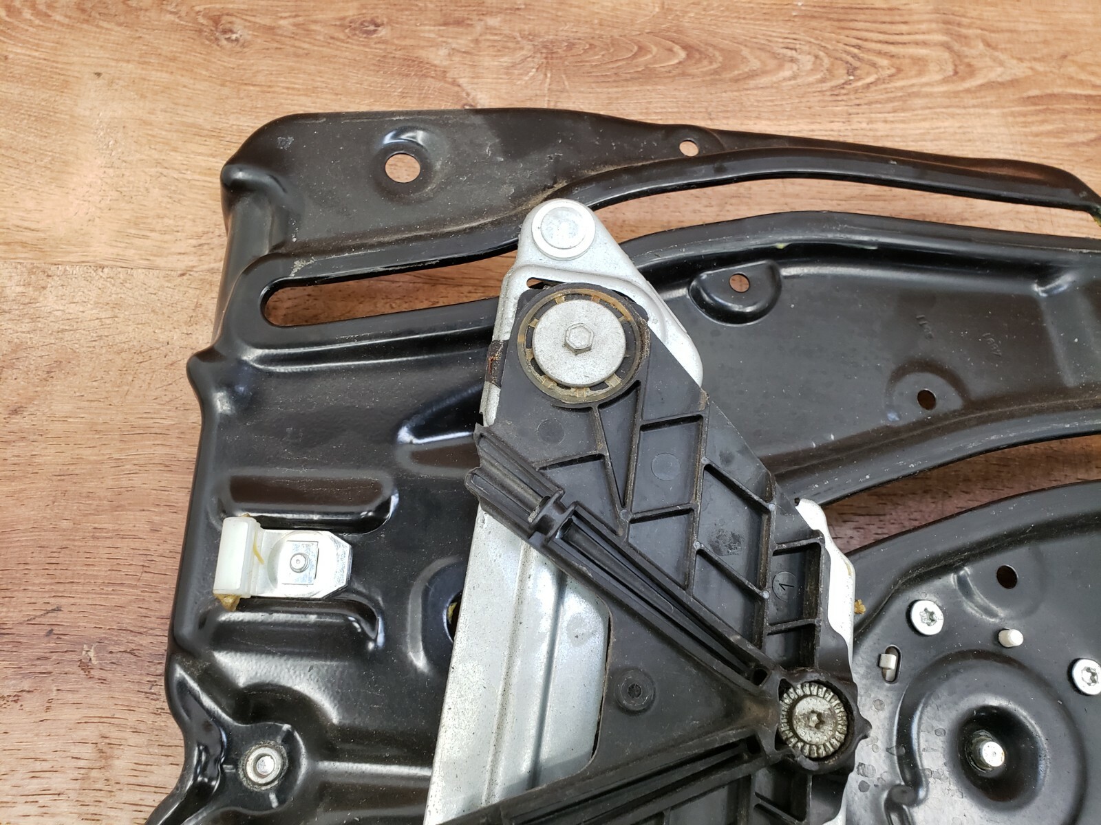 07-13 OEM BMW E93 328 335 Convertible Rear LEFT Driver Window Lift ...