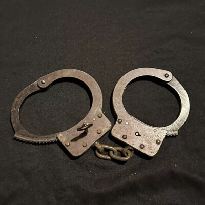 Handmade Antique Finish 1930-1940s American Handcuff Vintage W/ 2 Keys ...