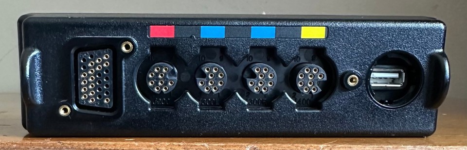 Motorola XTL5000 Model M20URS9PW1AN Digital Mobile Radio Control Head ...