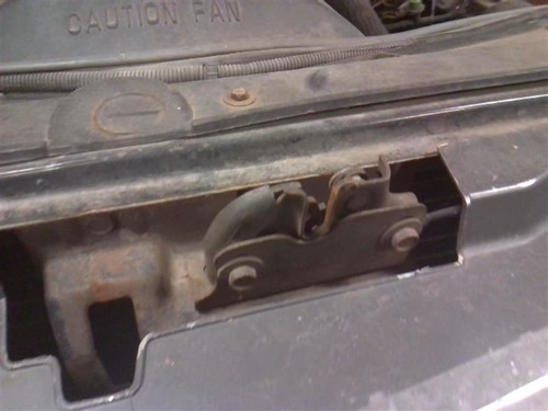 LATCH ASSEMBLY ONLY! Hood I-beam Front Axle Only Fits 88-02 CHEVROLET ...