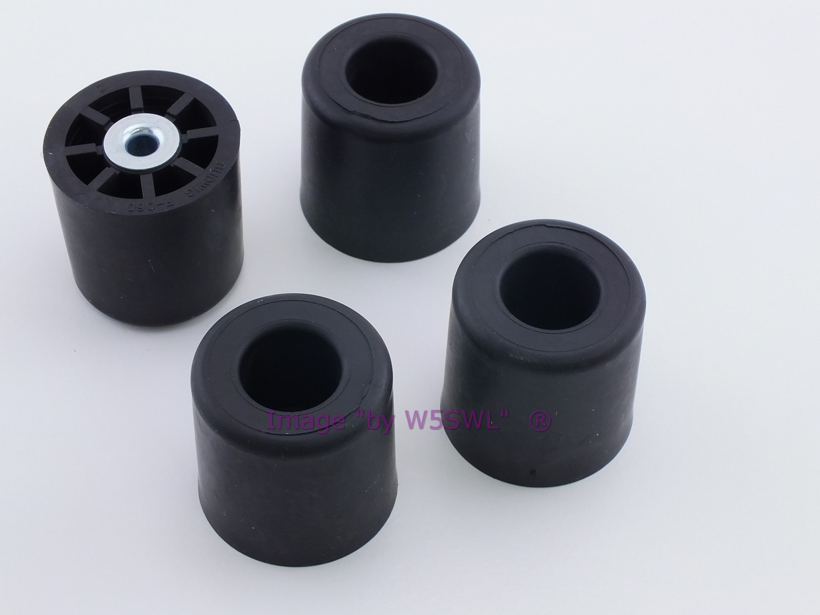 Rubber Feet 1.375" Tall - Steel Bushing Set of 4 Round - Sold by W5SWL ...