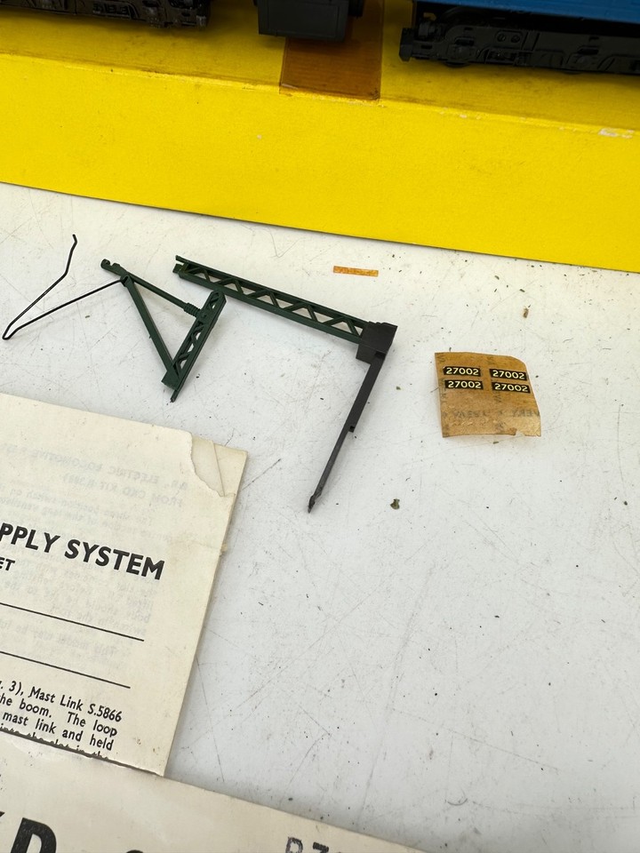 OO Gauge TRI-ANG CKD R.388 EM2 Twin Pantograph Electric Locomotive - BR ...