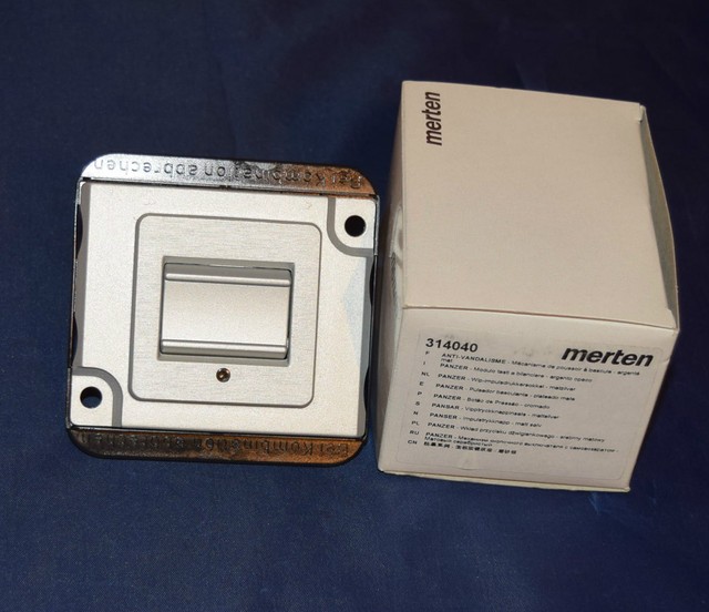 Wipp-taster-einsatz 1-pol. Rahmen Merten Panzerprogramm 314040 390140 ...