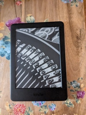 Amazon Kindle 10th Gen 2019 6 inch WiFi Audible 8GB J9G29R Great Grade ...