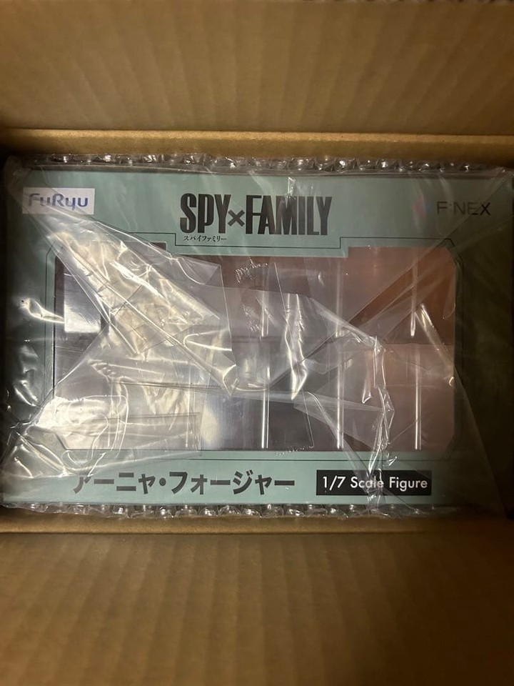 Fenex Spy Family Anya Figure Black Gold Dress Gun Unopened | eBay