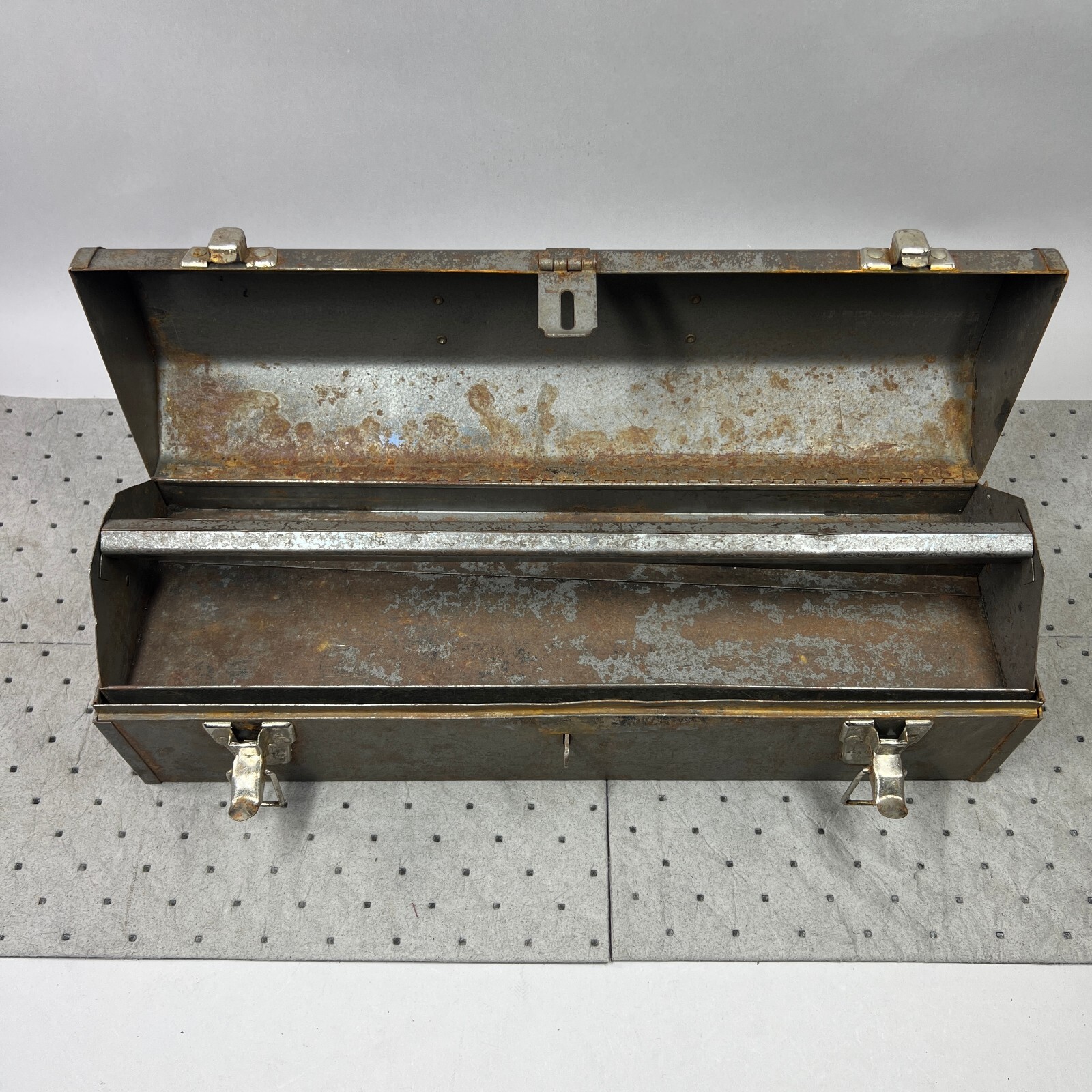 Vintage 20" Craftsman Tombstone Style Tool Box With Tray 65161 - Made ...