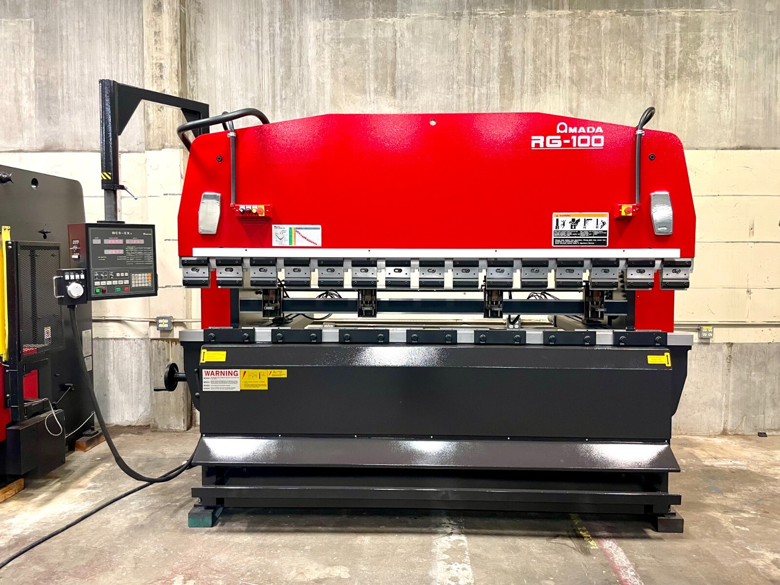 2000 Amada RG-100 CNC Press Brake With NC9-EXII Control | eBay