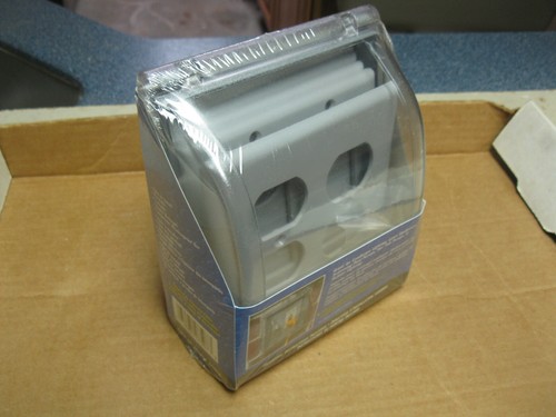 2-Gang Weatherproof Outlet Cover Two Gang Outdoor Plug and Receptacl ...