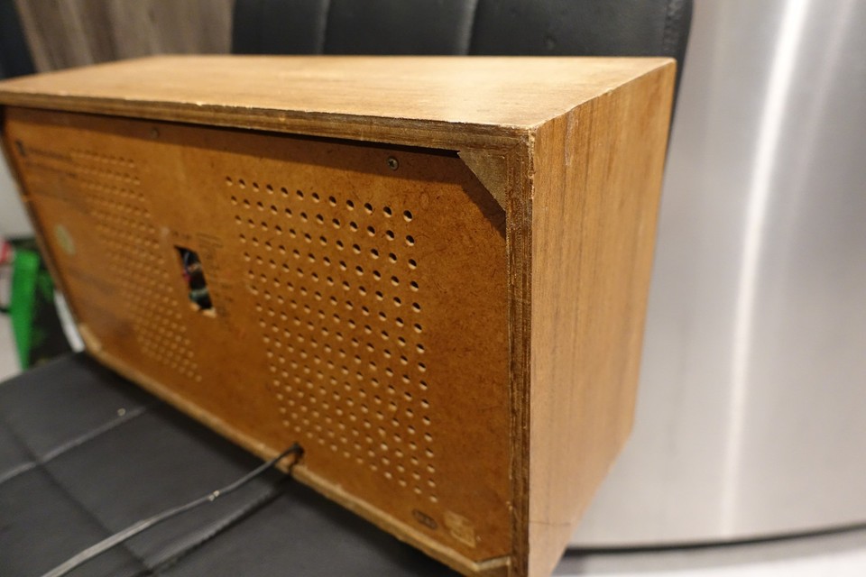 Vintage 1970s PANASONIC RE-7259 AM FM 2-Band Wood Cabinet Tabletop ...
