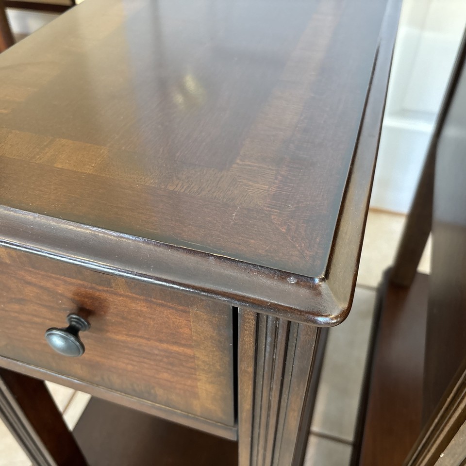 Pair Signature Design by Ashley Contemporary Breegin Chairside End ...