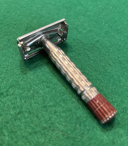 Vintage 1959 Gillette Red Tip Super Speed DE Safety Razor knurled ...